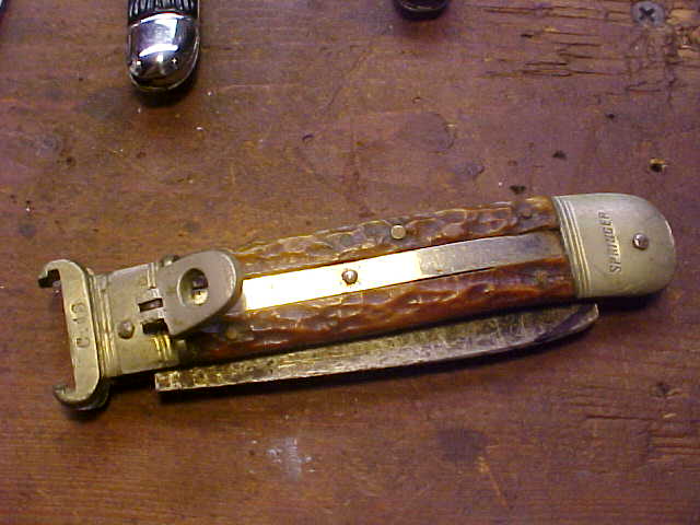 Switchblade Knife Grading – Apple Valley Knives