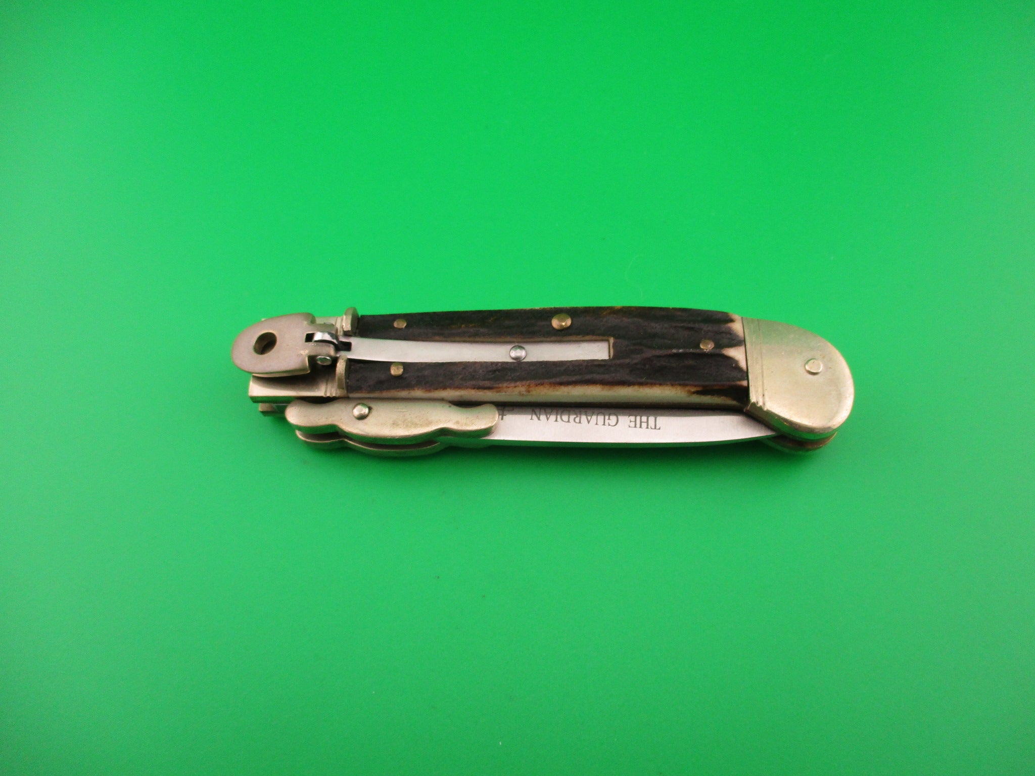 THE GUARDIAN Hubertus 18cm German Stag swing guard Dagger switchblade ...