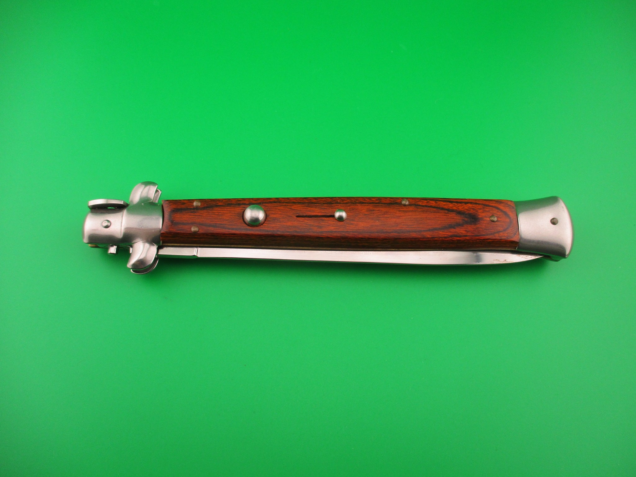 AKC MADE IN ITALY 33cm Italian stiletto wood swivel bolster switchblade ...