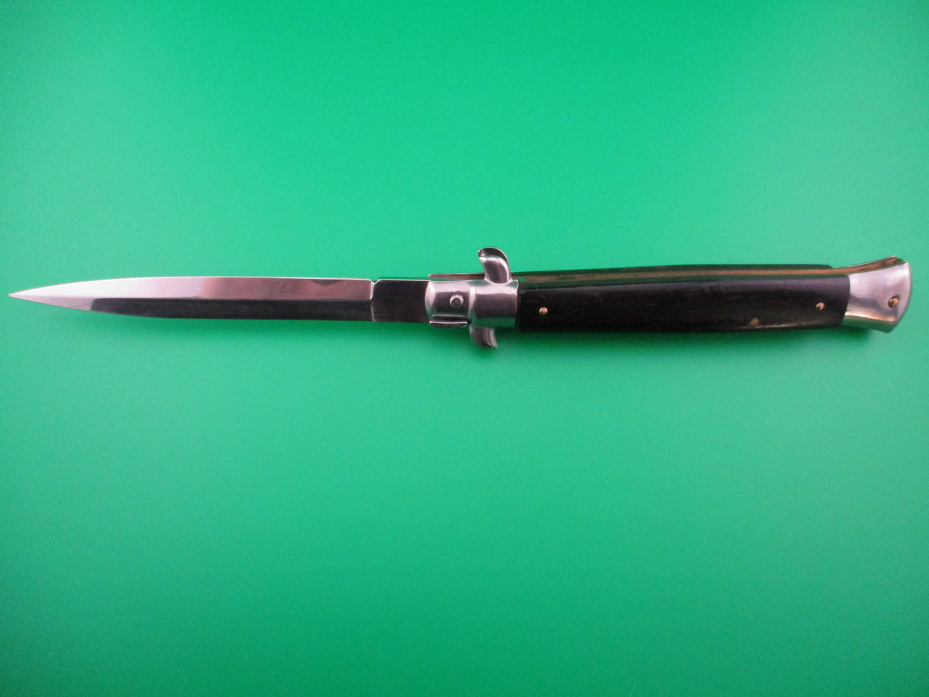 Frank B Italian 11 inch Dagger grind Ebony automatic knife – Apple ...