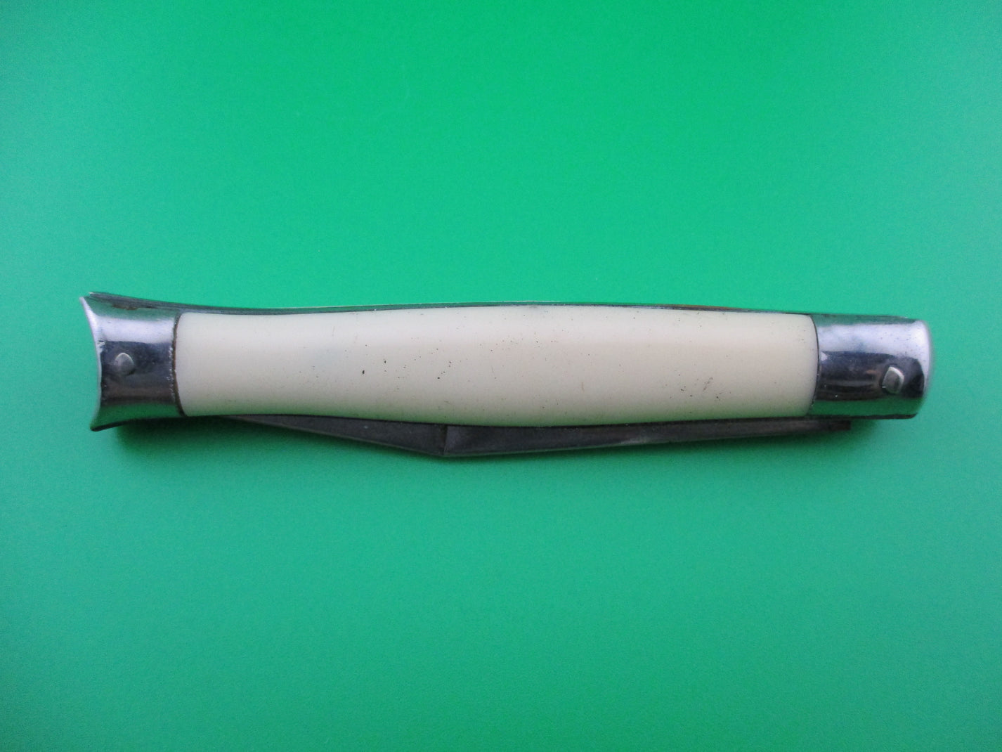 z Colonial Shur Snap fishtail cream – Apple Valley Knives