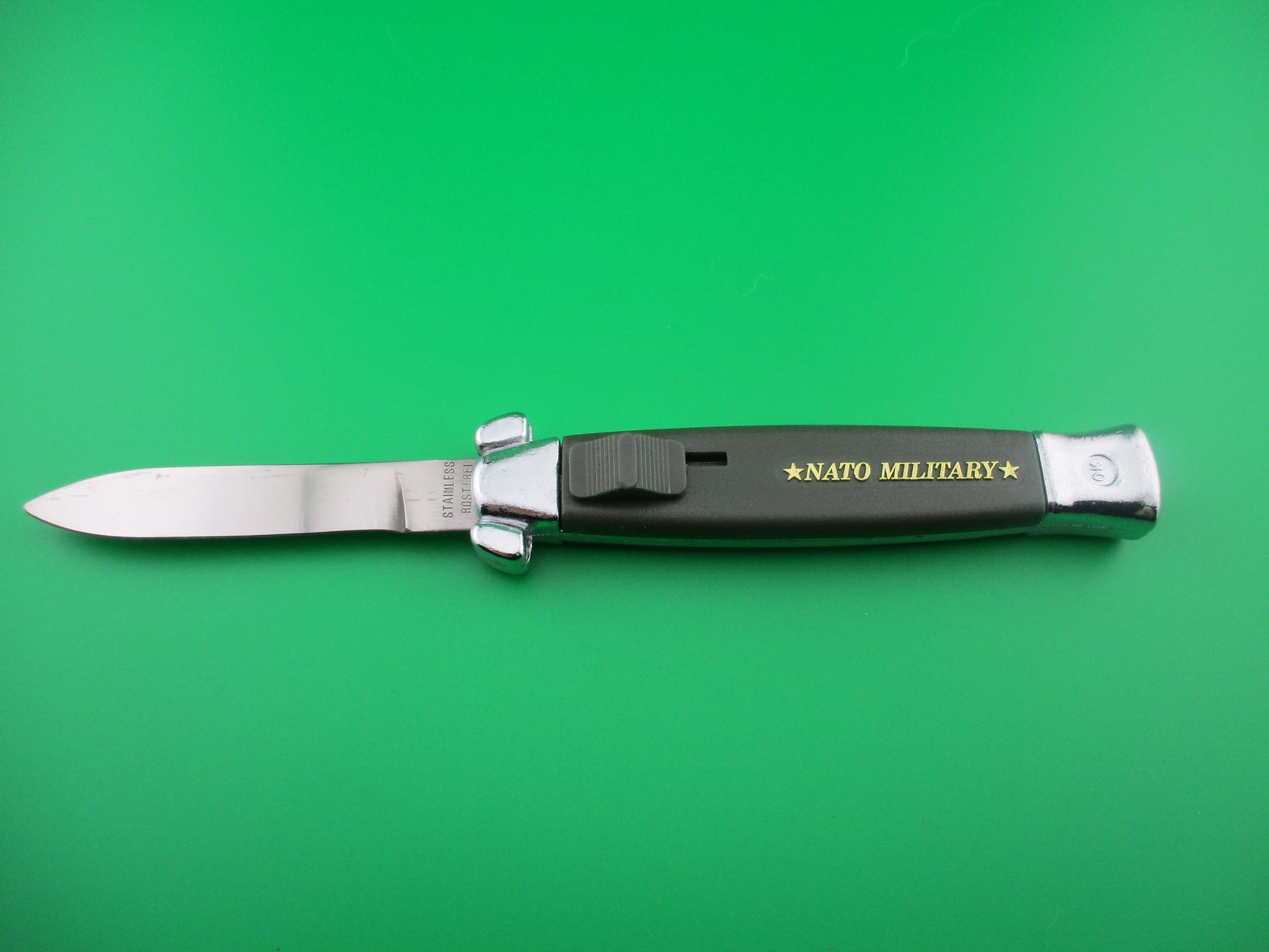 z Super-Automatic Springer OTF switchblade original box – Apple Valley ...
