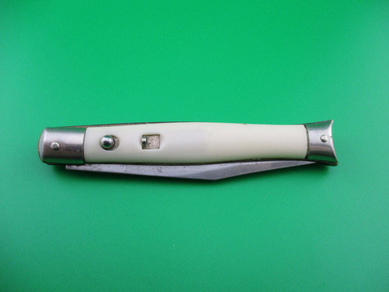 z Colonial Shur-snap Fishtail Early White – Apple Valley Knives