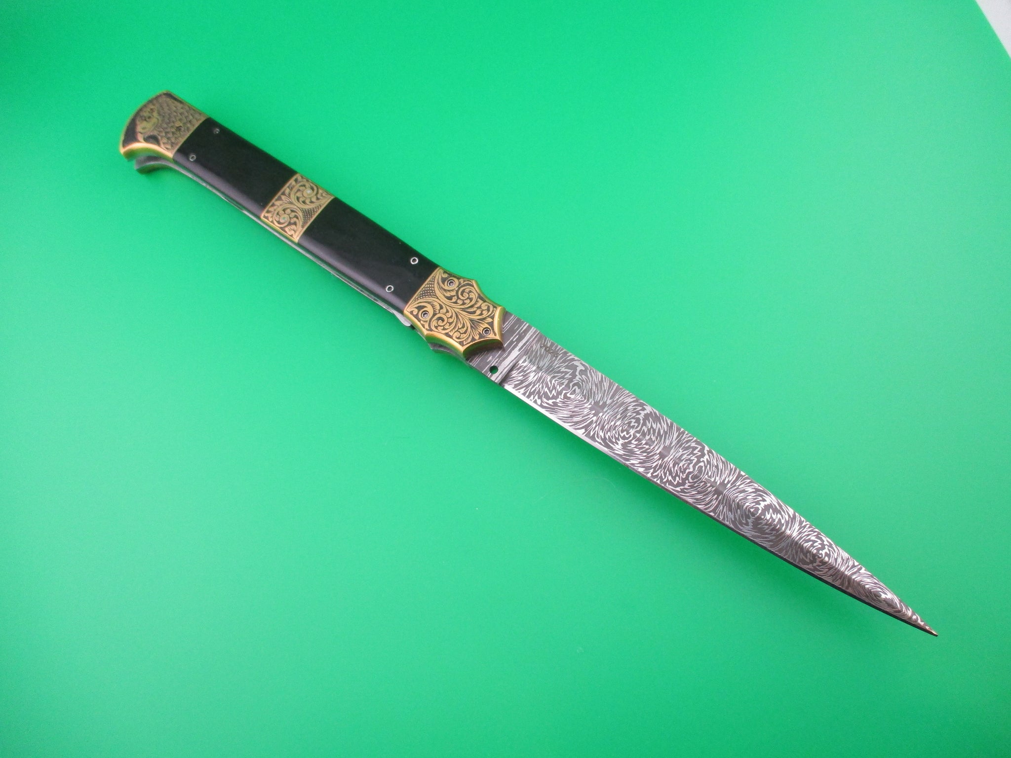 z Damascus Custom Eagle Engraved automatic knife – Apple Valley Knives