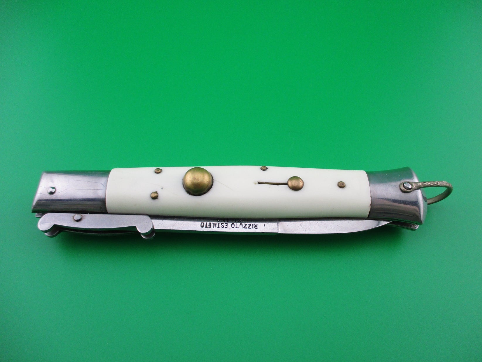 z Rizzuto Estileto Milano Vintage 22cm White Swing Guard switchblade ...