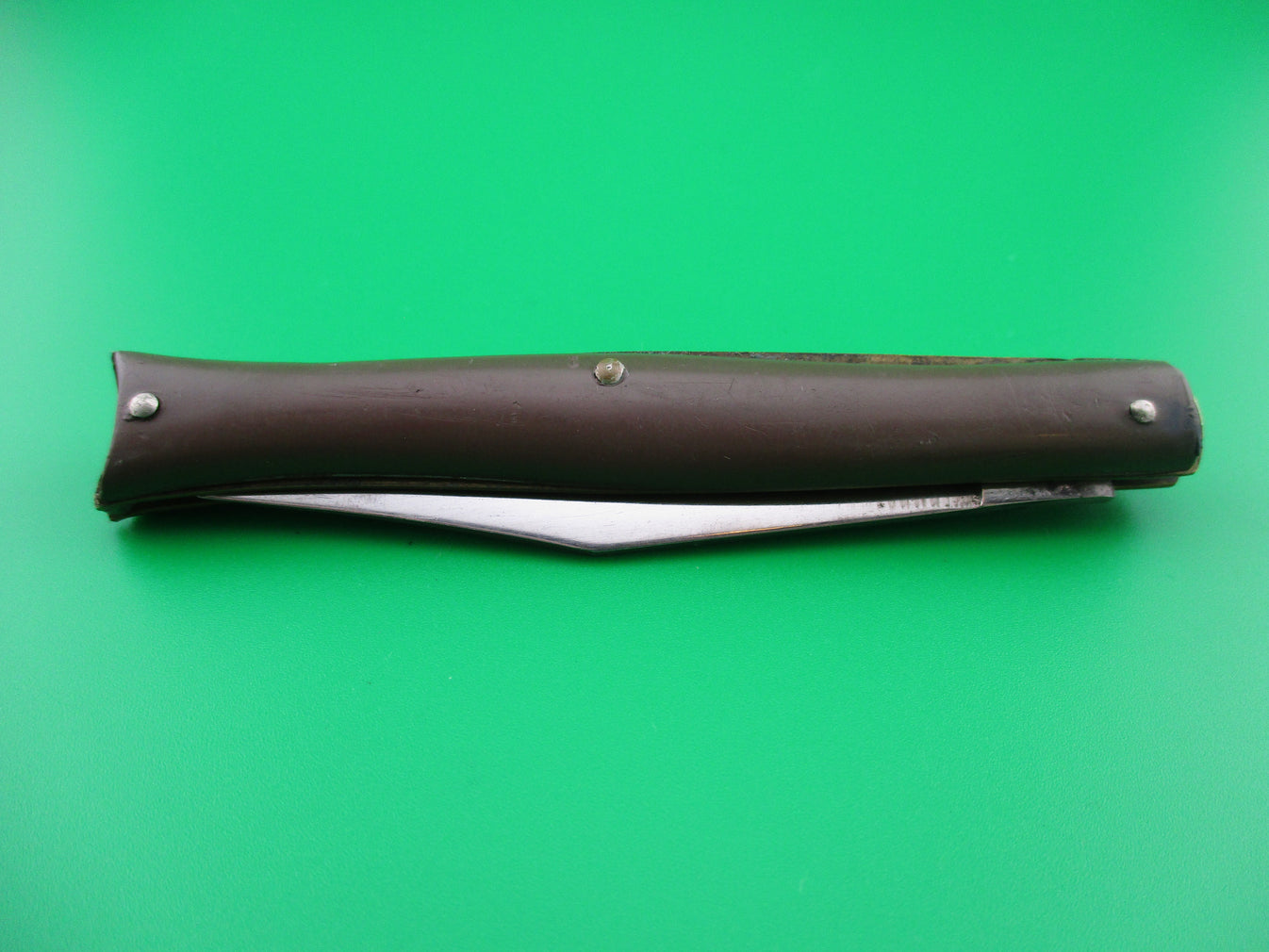 z Edgemaster Fishtail 1950s vintage Olive Green switchblade – Apple ...