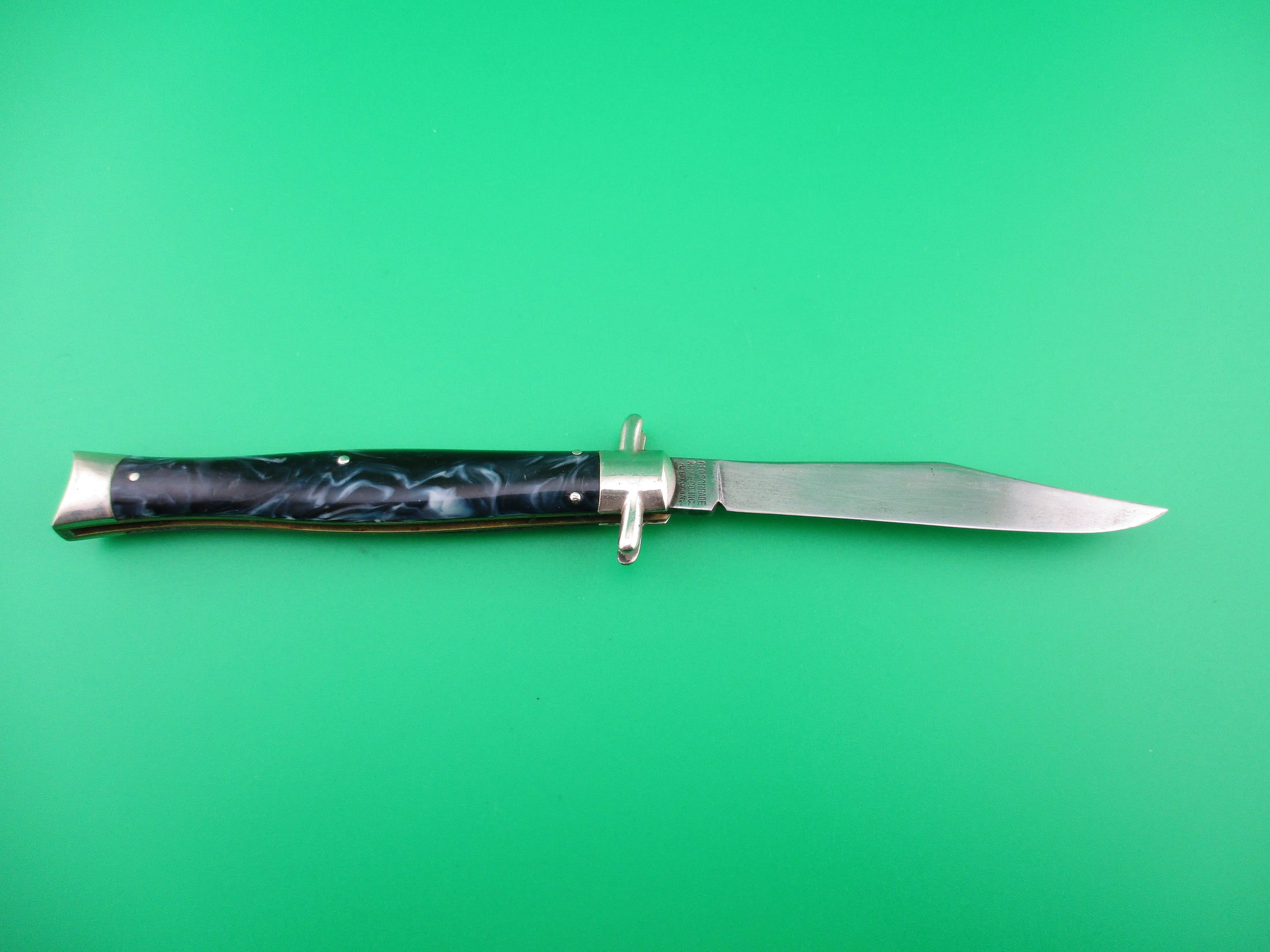 PRESTO Fishtail bowtie Blue swirl celluloid switchblade knife – Apple ...